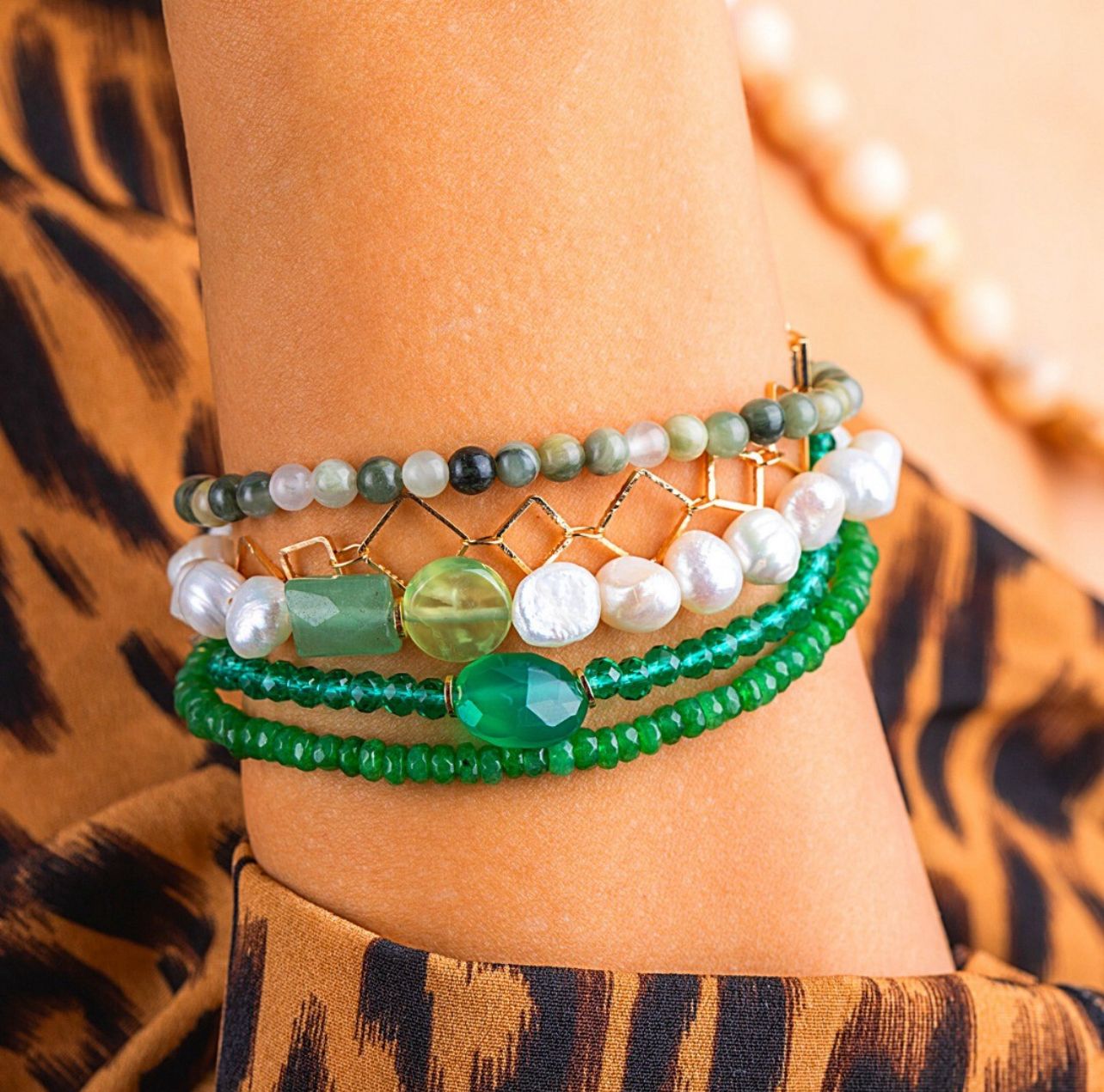 Multi-layered bracelets with Mixing Beads, Pearls and Natural Stones ...